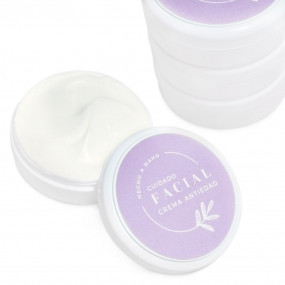 Base creams to make cosmetics. Ready to customize!